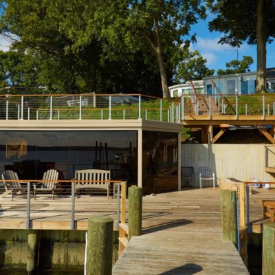 Side Mount System for an East Coast Deck - Viewrail