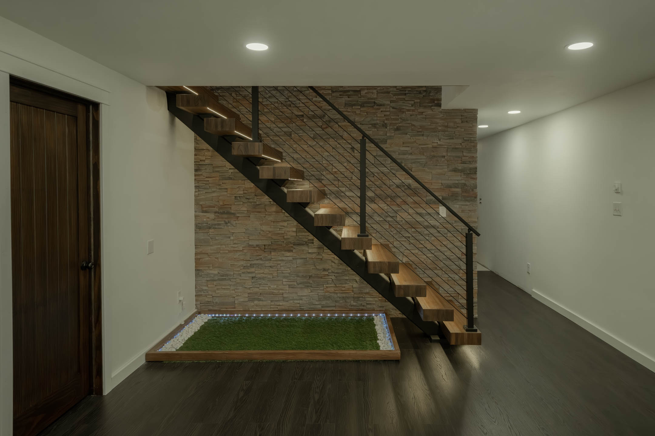 Before/After FLIGHT Mono system with Rod Railing - Viewrail