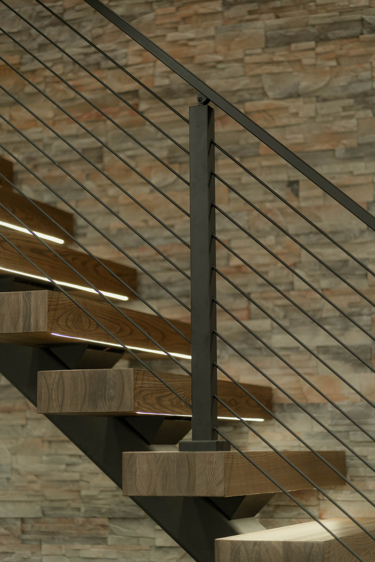 Before/After FLIGHT Mono system with Rod Railing - Viewrail