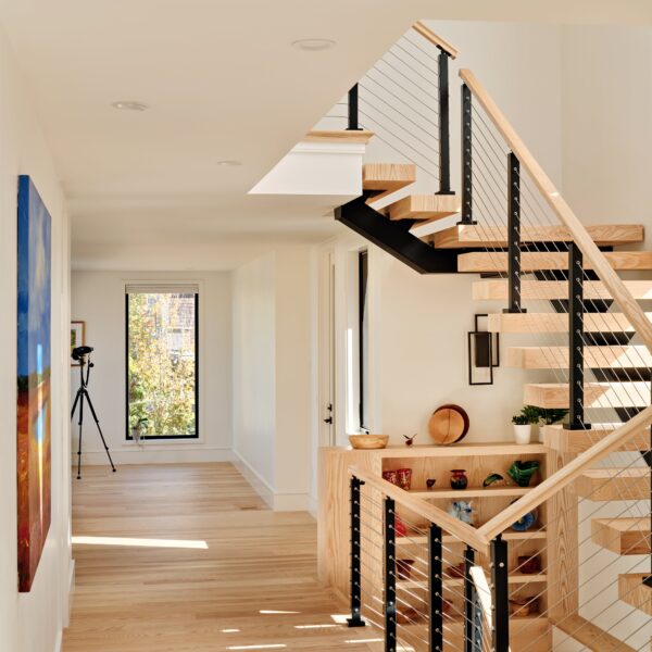 Warm, Natural FLIGHT Mono in a Cozy Stair Nook | Viewrail
