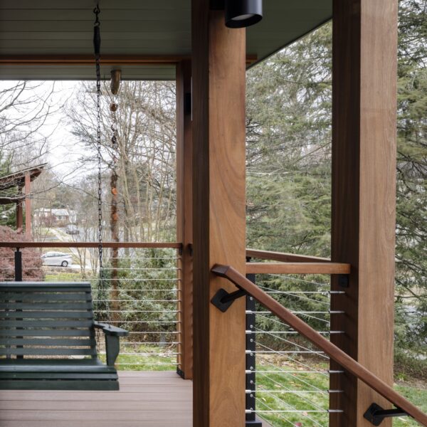 Cozy Front Porch with DriveTite Cable Railing | Viewrail