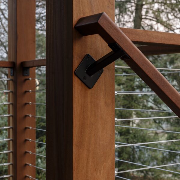 Cozy Front Porch with DriveTite Cable Railing | Viewrail